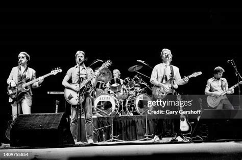 621 Dewey Bunnell Photos And High Res Pictures Getty Images
