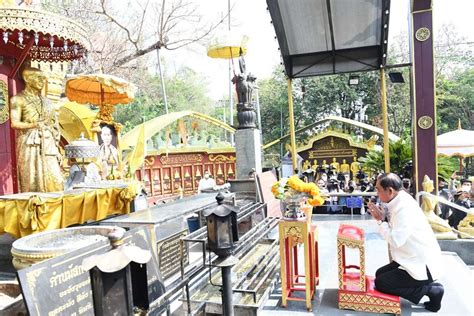 การเมือง ‘บิ๊กตู่โดนอีก ลงเชียงใหม่เจอ‘ป้า3นิ้วบุกเดี่ยวประชิด ทวงถาม‘ยุบสภาเมื่อไร