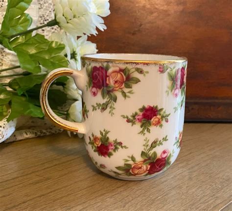Royal Albert Old Country Roses Coffee Mug Cup 1999 Royal Albert China