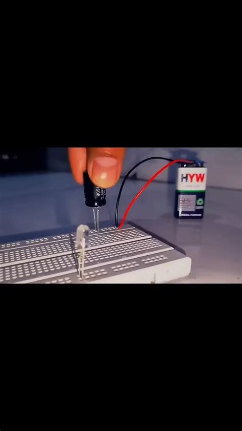 Capacitor And Capacitor Working With Animation Linkeycon