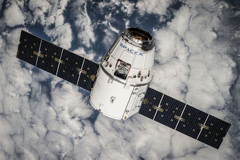 Spacex Dragon Logo Wallpaper