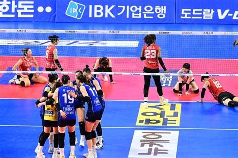 결국 21연패 여자배구 최다연패 기록 세운 페퍼저축은행