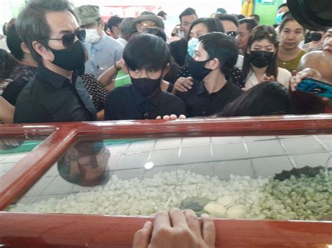 Dvb ကွယ်လွန်သူ ရုပ်ရှင်သရုပ်ဆောင် အကယ်ဒမီ သီဟတင်စိုး၏ စျာပနကျင်းပ