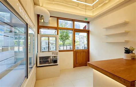 화이트우드 깔끔한 아기 전용 반찬가게 인테리어 파주 목동동