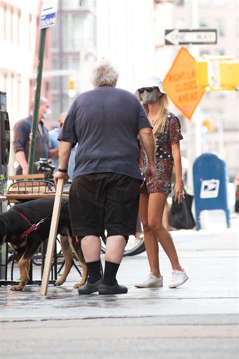 Emily Ratajkowski Sexy Legs Out In New York Hot Celebs Home