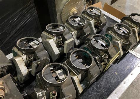 Bell And Howell Eyemo 35mm Cine Camera Sold For Parts As Is No Warranty