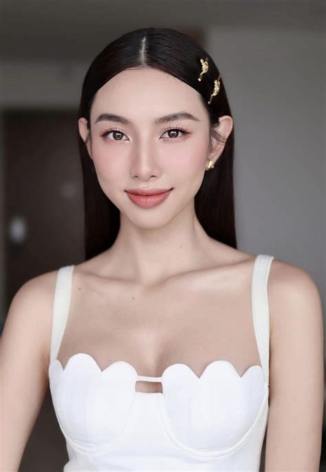 Nguyễn Thúc Thùy Tiên Thủy Tiên Tạo Dáng Tiền