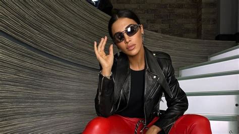 Санта Дімопулос змінила імя й по батькові фото нових документів Showbiz