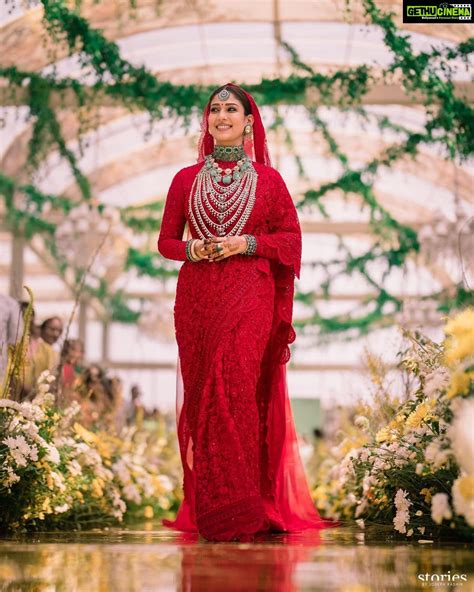 Director Vignesh Shivan Wiki Biography Age Gallery Spouse And More