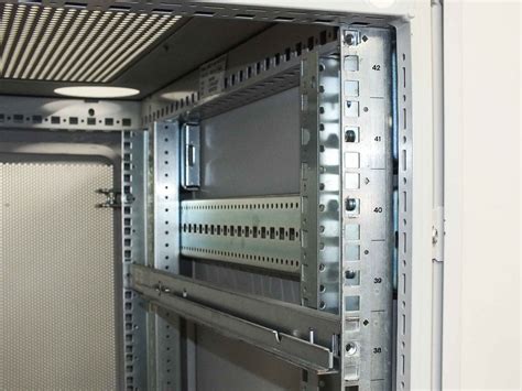 How To Open A Compaq Server Rack Cabinet