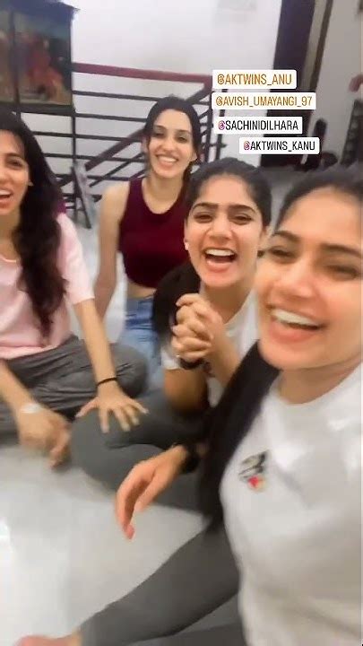 බලන්නකෝ කට්ටියගේ කෝලම Beautiful Anushki Kanushki Sachini Umayangi Youtube