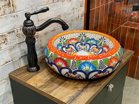 Baño Colonial En Una Casa De Vecindad Cerames Biblioteca Gratuita De Objetos