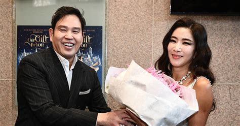 외조 빛난 정용진 장남·쌍둥이 자녀들과 함께 부인 독주회 응원