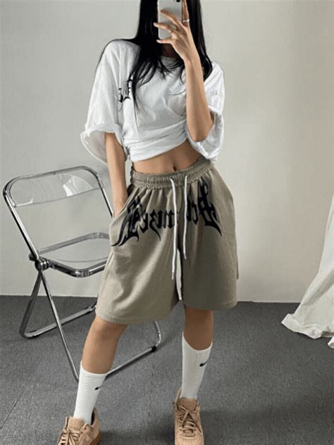 [🖤힙 스트릿 버뮤다팬츠 남녀공용 레터링 Y2k 댄스복] 앞 레터링 버뮤다 반바지 4color 에이블리