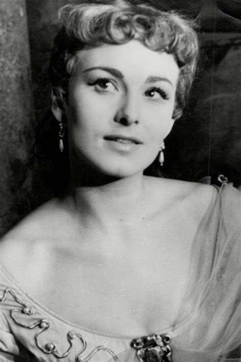 10 Hot Sexy Barbara Jefford Bikini Pics