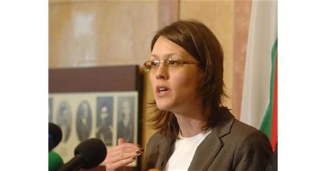 Моника Панайотова 6 милиарда евро ще бъдат инвестирани в младежката заетост