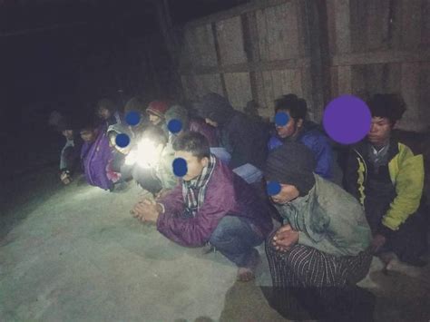 ချင်းကာကွယ်ရေးတပ်ဖွဲ့ ဒိုင် က ဒုတိယဗိုလ်မှူးကြီးအောင်ထွန်းနှင့် အခြားအရာရှိ ၃ ဦးကို အသေဖမ