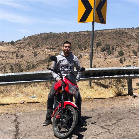 Uriel Yo No Nací Con Herencia Yo No Nací Con Herencia Soy El Hijo