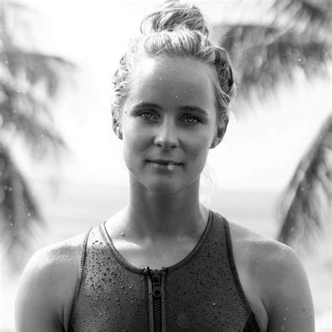 Isabella Nichols Biographie Videos And Photos Billabong