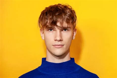 What Is A Textured Fringe And How To Style This Popular Haircut What Is A Textured Fringe And How To Style This Popular Haircut