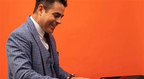 Alejandro Falcón Renacer Y Más Música Tv Yumurí