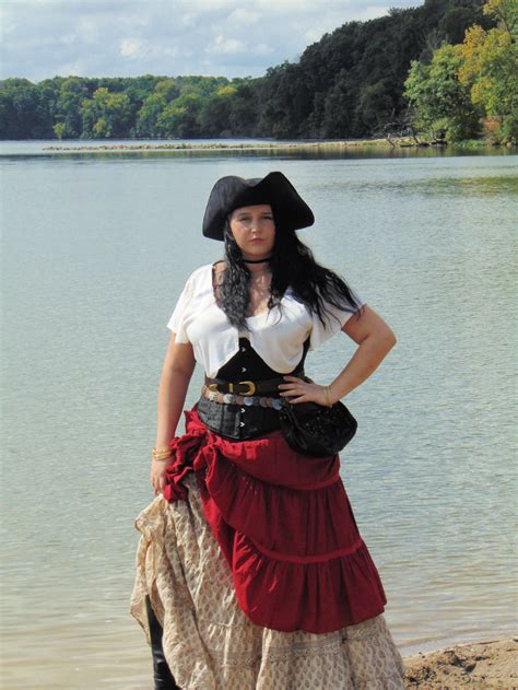 Pin By Suzanne Jager On Holiday Halloween Diy Costumes Women