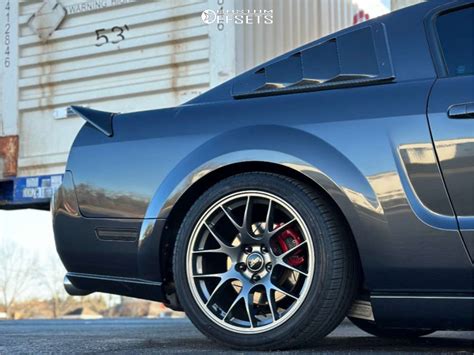 2008 Ford Mustang With 18x11 52 Apex Ec 7 And 305 30r18 Atlas Force Uhp