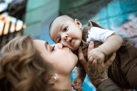 Madres Solteras ¡conoce Estas Ayudas Económicas Foster The Money