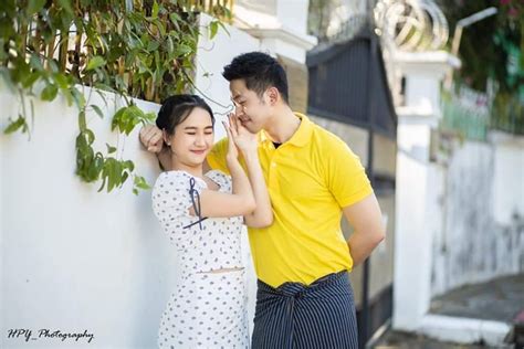 ရိုးစစ် နဲ့ရေဝတီကရန်ကုန်ထိလာ Roကြတယ်ဆိုပြီး ကြည်ကြည်နူးနူးနဲ့ရိုဆန်နေကာ ကြင်နာဂရုစိုက်ပေးနေတဲ့