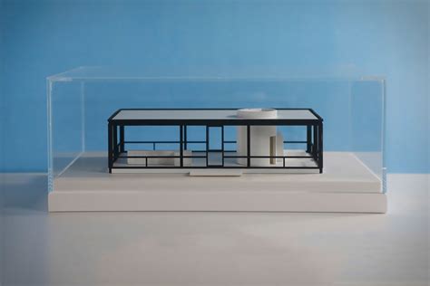 Chisel And Mouse Glass House Replica Uncrate