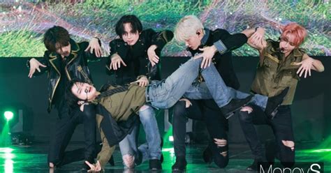 [머니s포토] 컴백 Txt 달콤 치명적인 미소년의 유혹