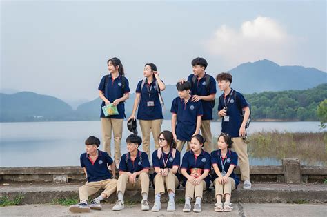 TRƯỜNG TRUNG CẤP KINH TẾ KỸ THUẬT PHAN CHU TRINH LÀ NIỀM TỰ HÀO LÀ TÌNH YÊU VĨ ĐẠI TRONG