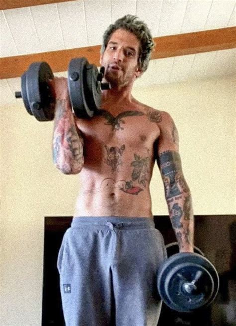 Tyler Posey R Shirtlesscelebmen