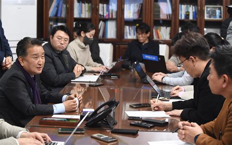 김영환 지사 부적절 돈 거래 의혹 해명하라