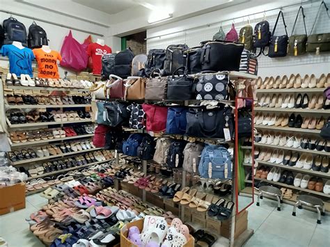 ☂️🌧️🌷สวัสดีวันฝนตกค่ะลู ร้านอ้อยรองเท้าแฟชั่น กระเป๋าสวยๆ