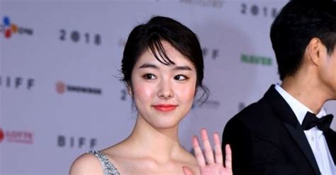 카라타 에리카 불륜 파문 이후 2개월 만에 드라마 등장시청자들 분노