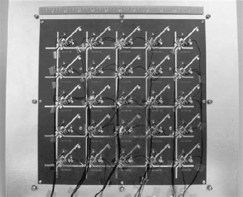 Figure 1 From A 5 By 5 Element Coupled Oscillator Based Phased Array