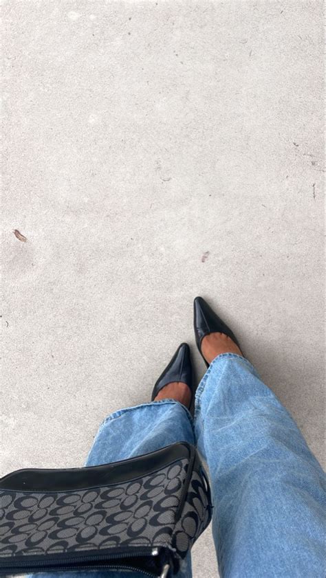 Kitten Heels Outfit Inspo