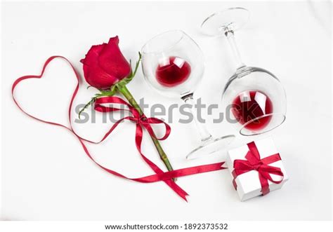 4 Imagens Fotos Stock Objetos 3d E Vetores De Sex S Shutterstock