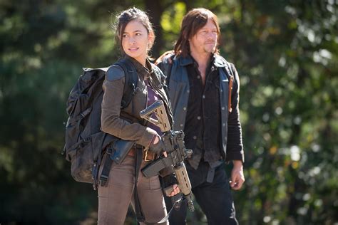 Abrahams Death In The Walking Dead Comics Popsugar Entertainment
