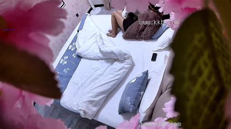 新流出酒店高清偷拍精品 颜值女主播下播后约会榜一大哥被狂干两小时