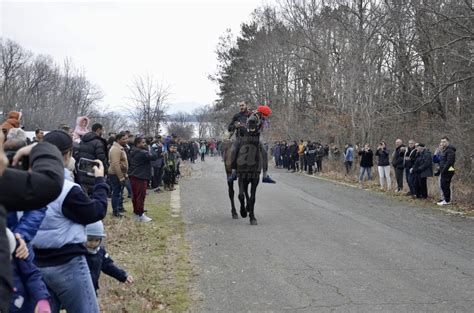 В Приморско спазиха традицията на Тодоровден Черноморски фар новини от Бургас и региона