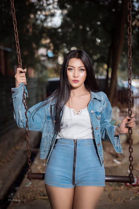 ဆယ်ကျော်သက်celeမလေးရဲ့ အမိုက်စားပုံရိပ်များ Myanmarload