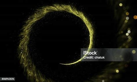 검은 배경에 반짝이 먼지 입자의 골드 빛나는 나선형 트레일 곡선에 대한 스톡 벡터 아트 및 기타 이미지 곡선 금 금속 금색 Istock