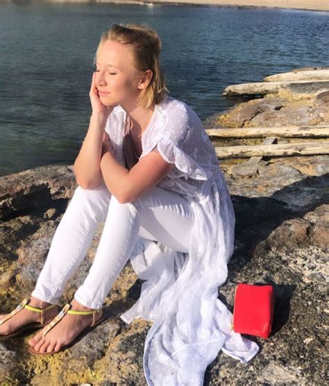 Anna Maria Muhe Feet