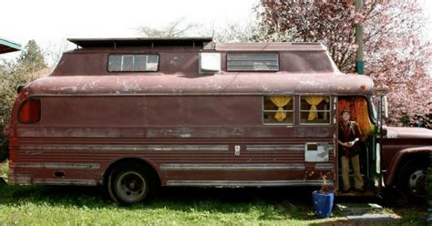 70 Year Old Man Transforms Beat Up Bus Into Bohemian Paradise