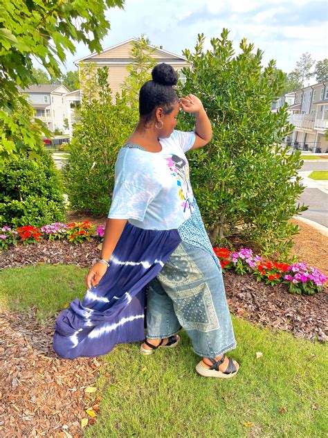 Small Extra Large Fender Maxi Tee Patched Gal