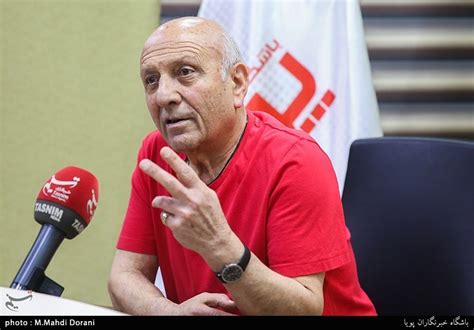 مدقالچی افراد غیرحرفه‌ای با کمک اینترنت، فیلم دوبله می‌کنند تسنیم