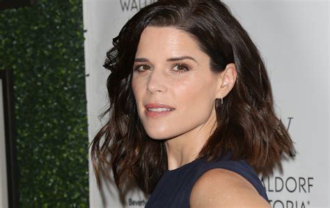 Neve Campbell Pronunciation Neve Campbell Scream Zrdyge