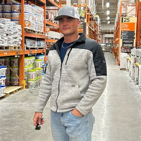 Caleb Michael Calebmichaelll • Threads Say More